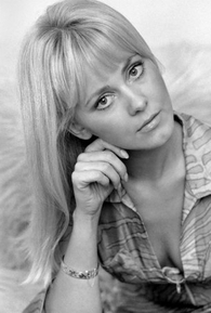 Yutte Stensgaard | Artista | Filmow