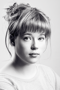 Lisa Backwell (28 de Outubro de 1990) | Artista | Filmow