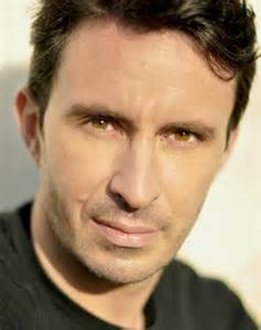 Ewan Ross | Artista | Filmow