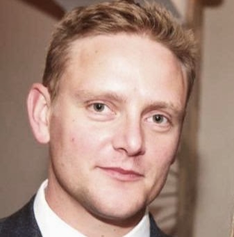 Charlie Beall | Artista | Filmow