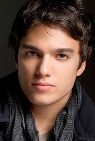 Chris Riggi (18 de Setembro de 1985) | Artista | Filmow