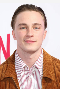 Drew Starkey (4 de Novembro de 1993) | Artista | Filmow