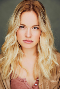 Emily Topper (II) | Artista | Filmow