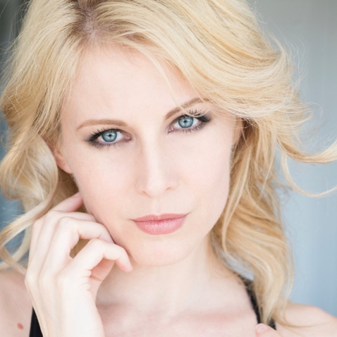 Alison MacInnis (24 de Março de 1980) | Artista | Filmow