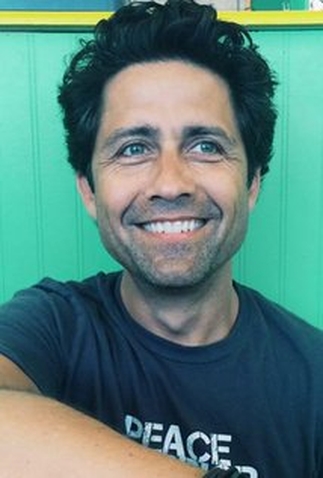 Byron Thames (23 de Abril de 1969) | Artista | Filmow