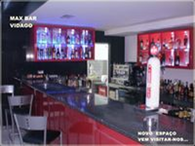 Max-bar (100005608204757) | Filmow