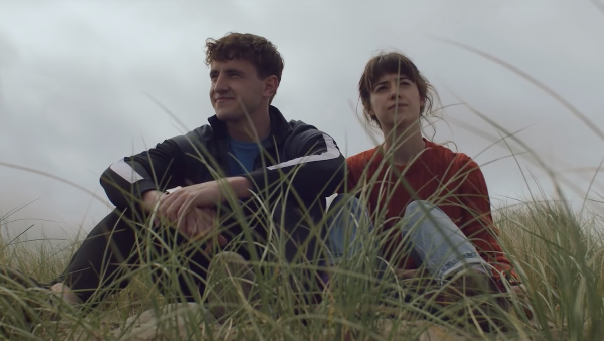 Saiu o teaser de Normal People, série baseada no livro de Sally Rooney ...