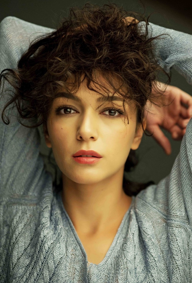 Sebnem Hassanisoughi (7 de Dezembro de 1985) | Artista | Filmow