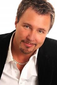 Danny Chambers | Artista | Filmow