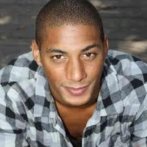 Adrian Burks | Artista | Filmow