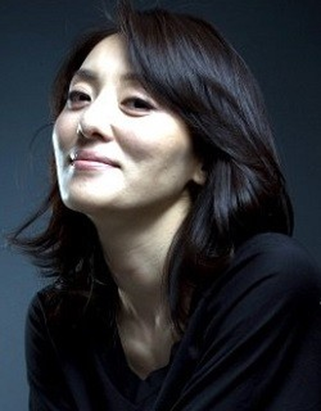 Fotos | Yoon Da-Kyung | Artista | Filmow