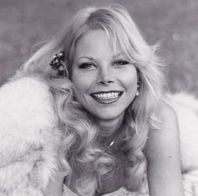 Fotos | Rita Alexander (I) | Artista | Filmow