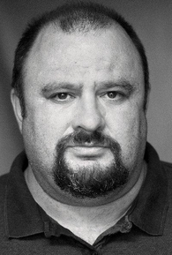 Victor McGuire | Artista | Filmow