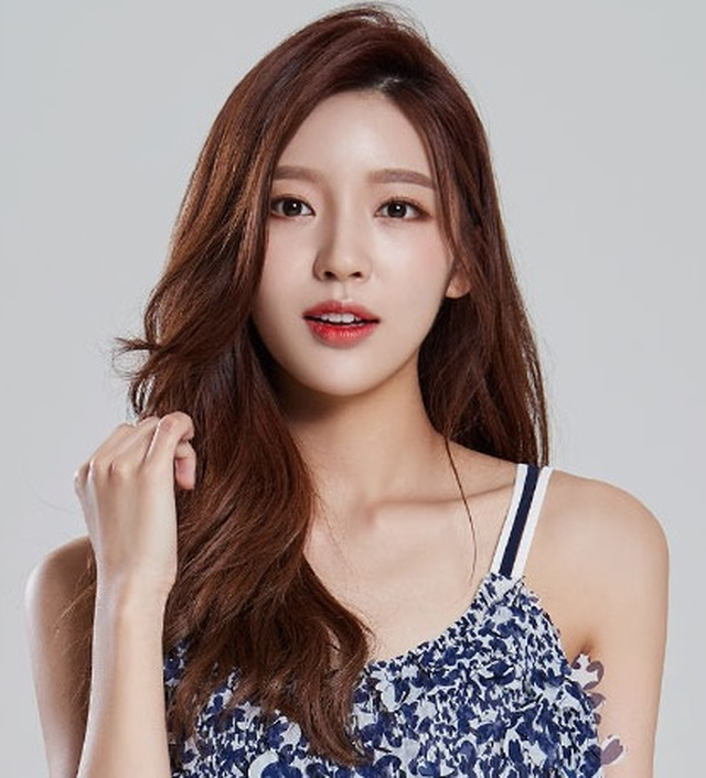 Fotos | Hong Ji Yoon | Artista | Filmow