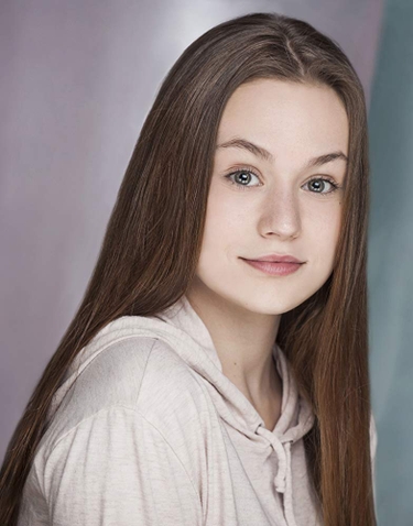 Ella Ballentine (18 de Julho de 2001) | Artista | Filmow