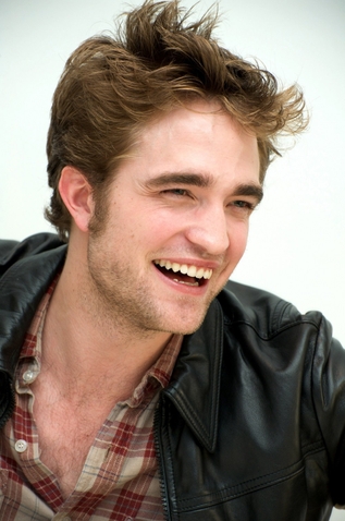 Robert Pattinson (13 de Maio de 1986) | Artista | Filmow