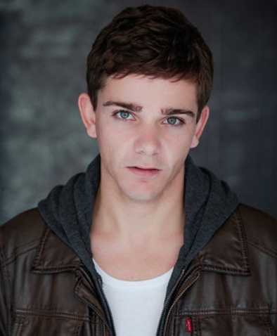 Rupert Simonian (25 de Janeiro de 1991) | Artista | Filmow