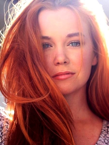 Ashley Hayes | Artista | Filmow