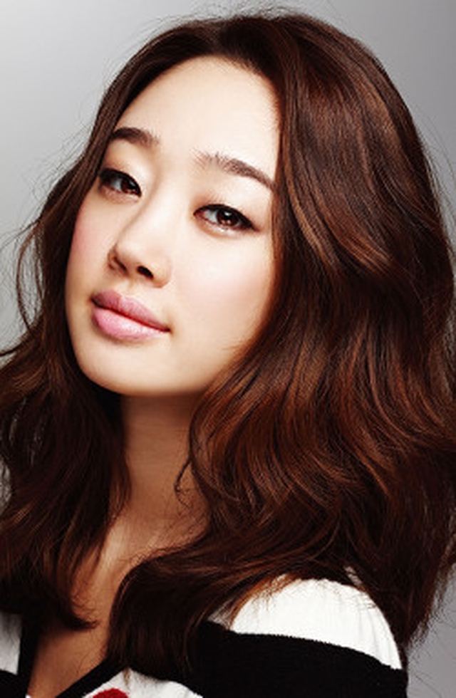 Fotos | Choi Yeo Jin | Artista | Filmow