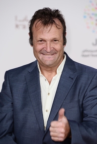 Dave Schram () | Artista | Filmow