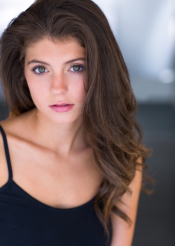 Emily Bader (19 de Outubro de 1996) | Artista | Filmow