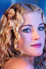 Lynn Stone (18 de Julho de 1979) | Artista | Filmow