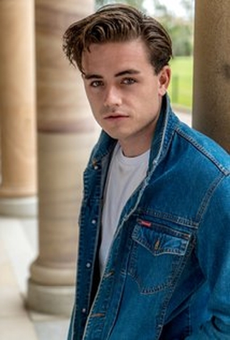 Luke Cosgrove | Artista | Filmow