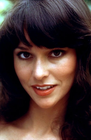 Vicki McCarty (I) (13 de Janeiro de 1954) | Artista | Filmow