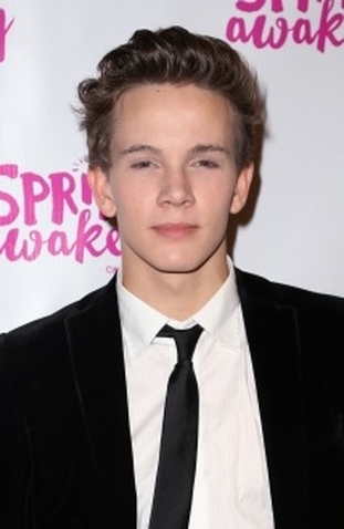 Austin P. McKenzie (24 de Agosto de 1993) | Artista | Filmow