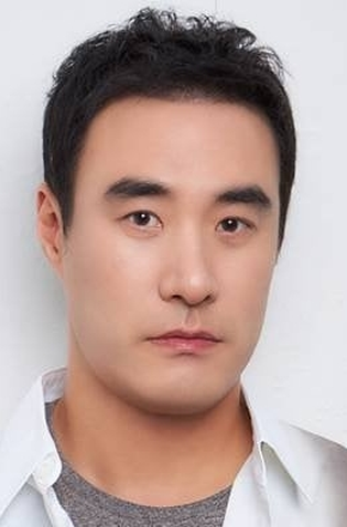 Bae Sung-Woo (1 de Novembro de 1972) | Artista | Filmow
