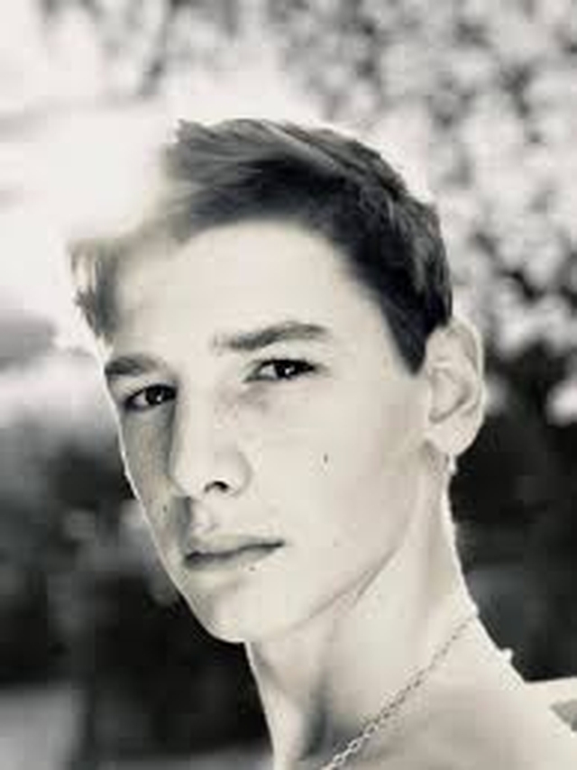 Fotos | Angelo Mutti Spinetta | Artista | Filmow