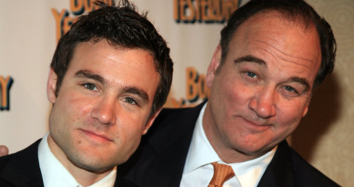 Jim Belushi Thinks His Son Should Play Late Brother John | Notícias ...