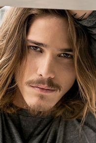 Rômulo Arantes Neto (9 de Abril de 1987) | Artista | Filmow