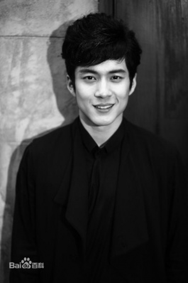 Fotos | Elvis Han | Artista | Filmow