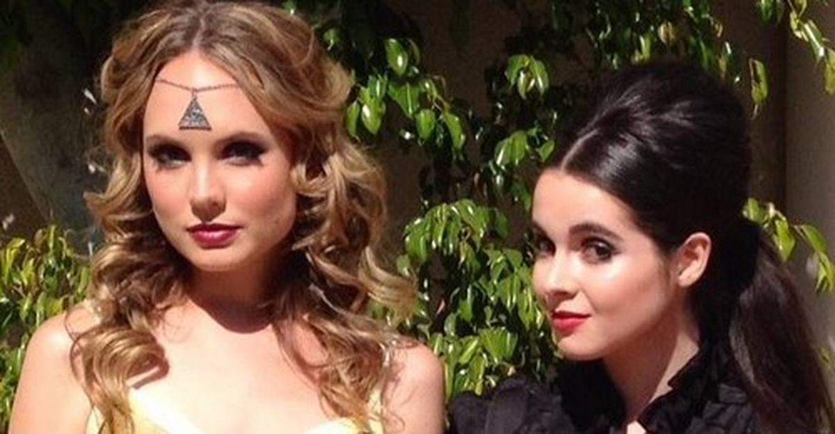 Meaghan Martin e Vanessa Marano in SENIOR PROJECT | Notícias | Filmow