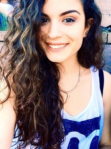 Asli Bekiroglu (16 de Novembro de 1993) | Artista | Filmow