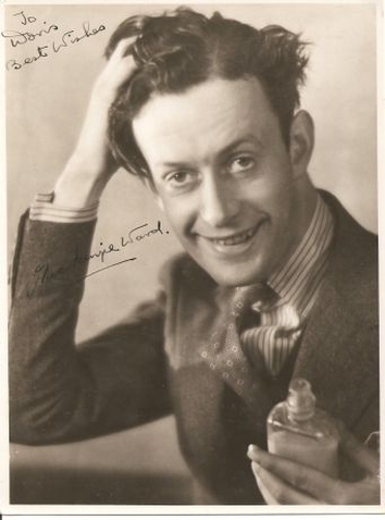 Mackenzie Ward | Artista | Filmow