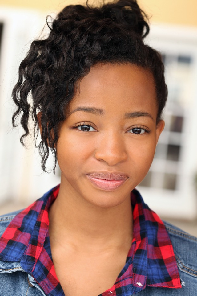 Fotos | Julyza Commodore | Artista | Filmow