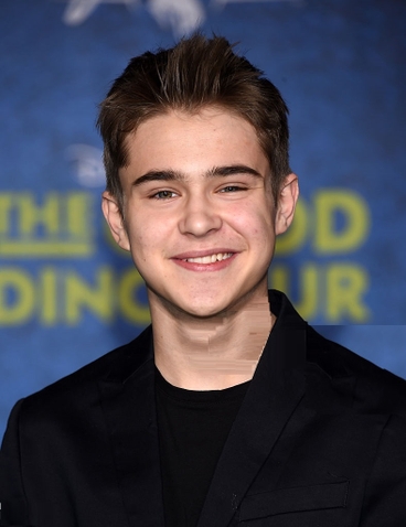 Gus Kamp | Artista | Filmow