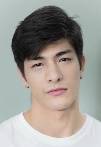 Luke Ishikawa Plowden (13 de Setembro de 1995) | Artista | Filmow