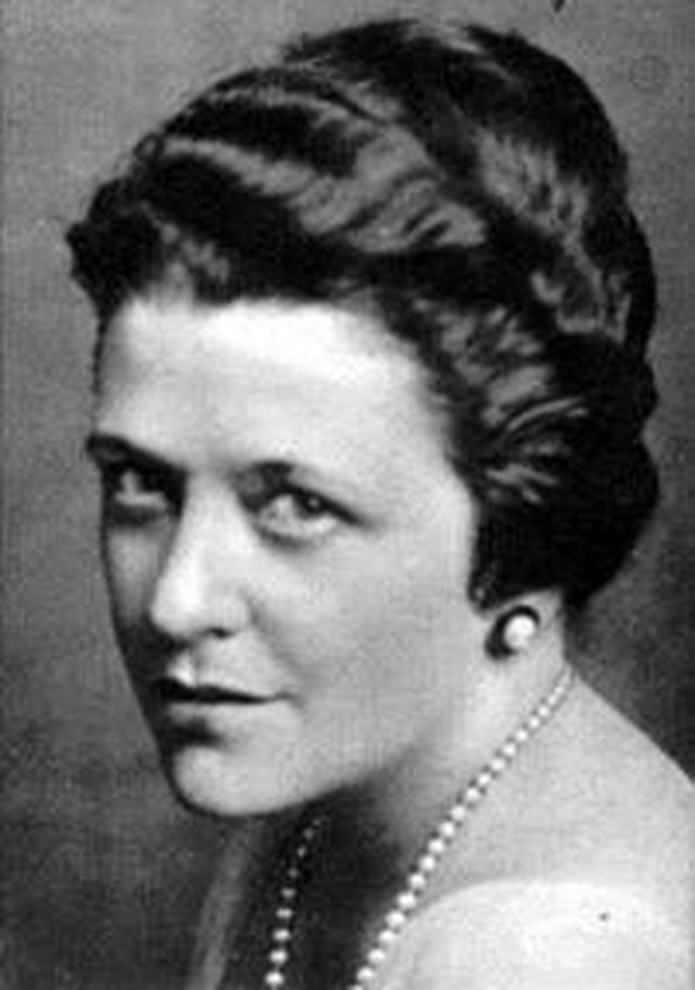 Fotos | Julia Dean (I) | Artista | Filmow