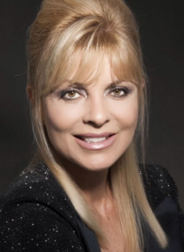 Fotos | Karina Etcheverry | Artista | Filmow