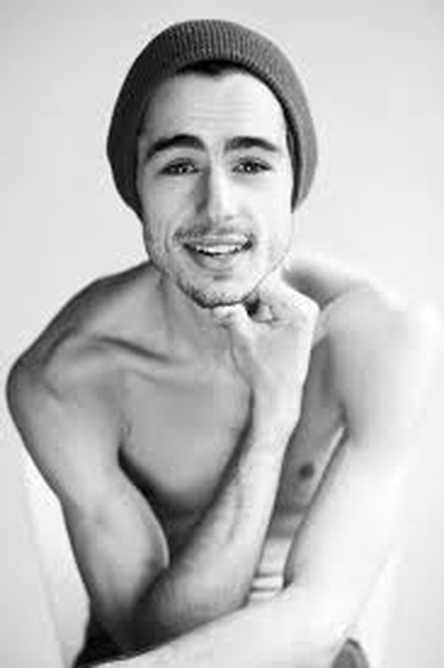 Ben Schnetzer (8 de Fevereiro de 1990) | Artista | Filmow