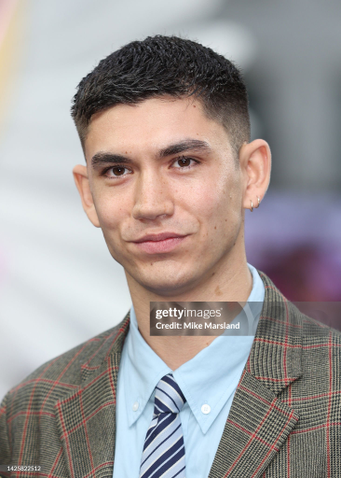 Archie Renaux (22 de Novembro de 1997) | Artista | Filmow