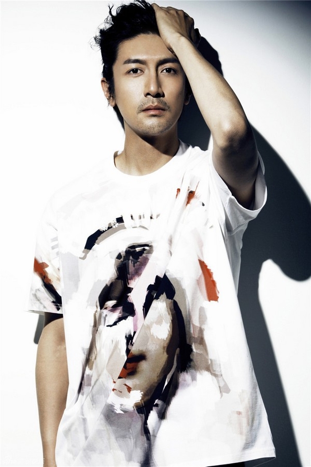 Luyi Zhang (7 de Junho de 1980) | Artista | Filmow