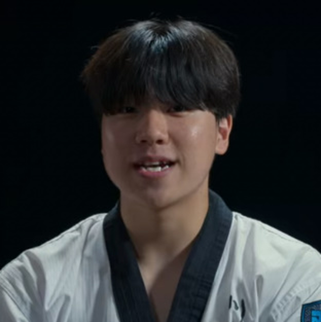 Fotos | Kim Byeong-jin | Artista | Filmow