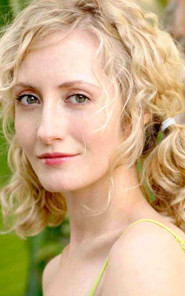 Fotos | Danielle James (I) | Artista | Filmow