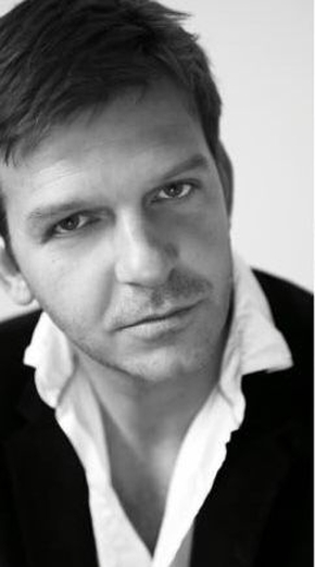 Jason Hughes () | Artista | Filmow