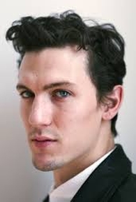 Tyler Riggs | Artista | Filmow