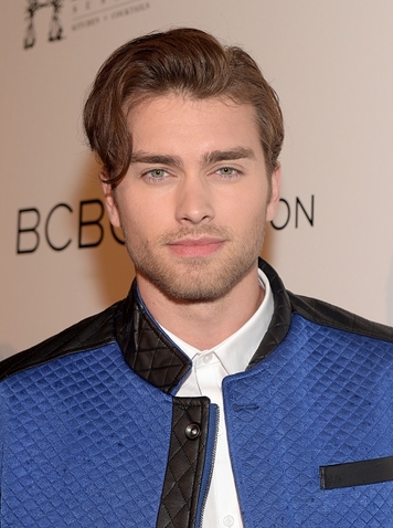 Pierson Fode (6 de Novembro de 1991) | Artista | Filmow